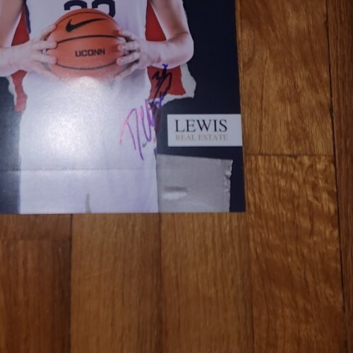 SIGNED UCONN MENS Roster Card CONNECTICUT HUSKIES DONOVAN CLINGAN 1/15 ...