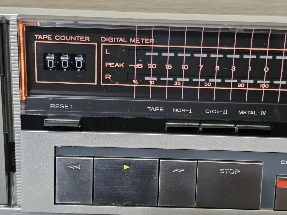 Hitachi D-E44 Stereo Cassette Deck, PARTS OR REPAIR (see notes ...