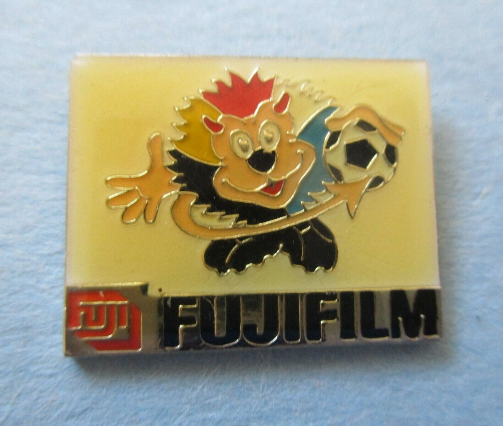 Benelucky EURO 2000 Mascot Belgium Football Soccer Fujifilm Sponsor Pin ...