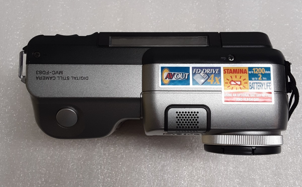 Sony Mavica MVC-FD83 Retro Digital Camera **NO BATTERY or CHARGER Not ...