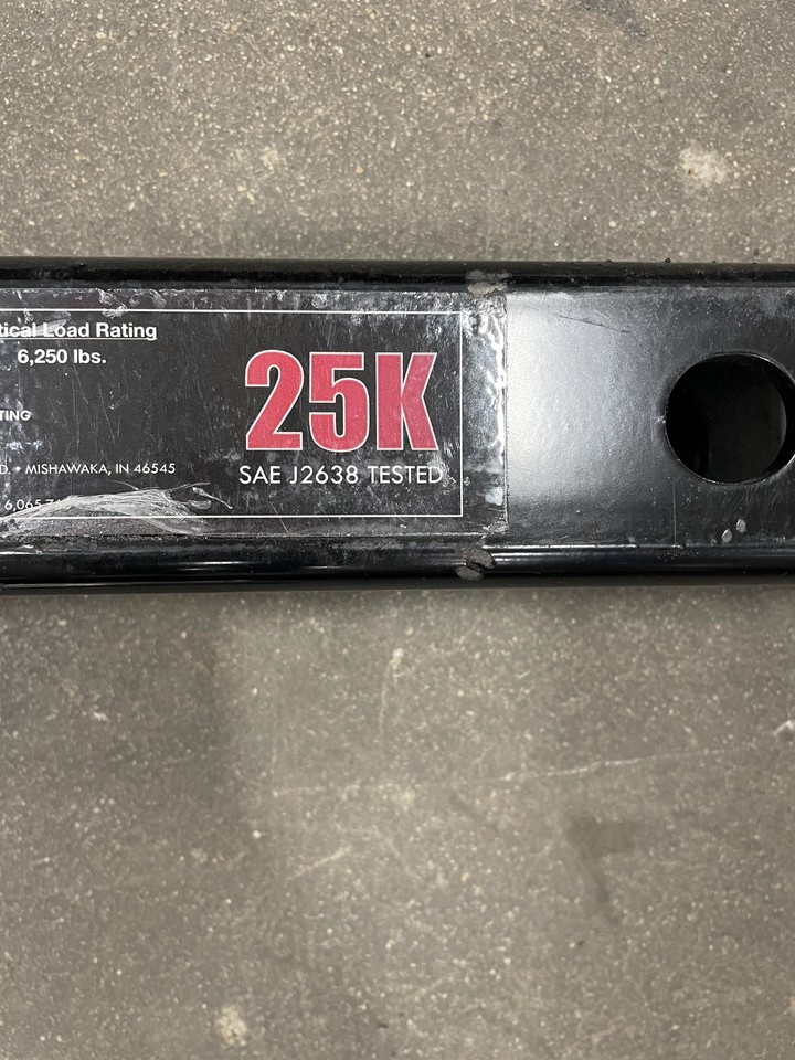 PULLRITE 4452 25K OE PUCK RAIL ADAPTER 2020 GM TRUCKS W/ PUCKS TRAILER ...