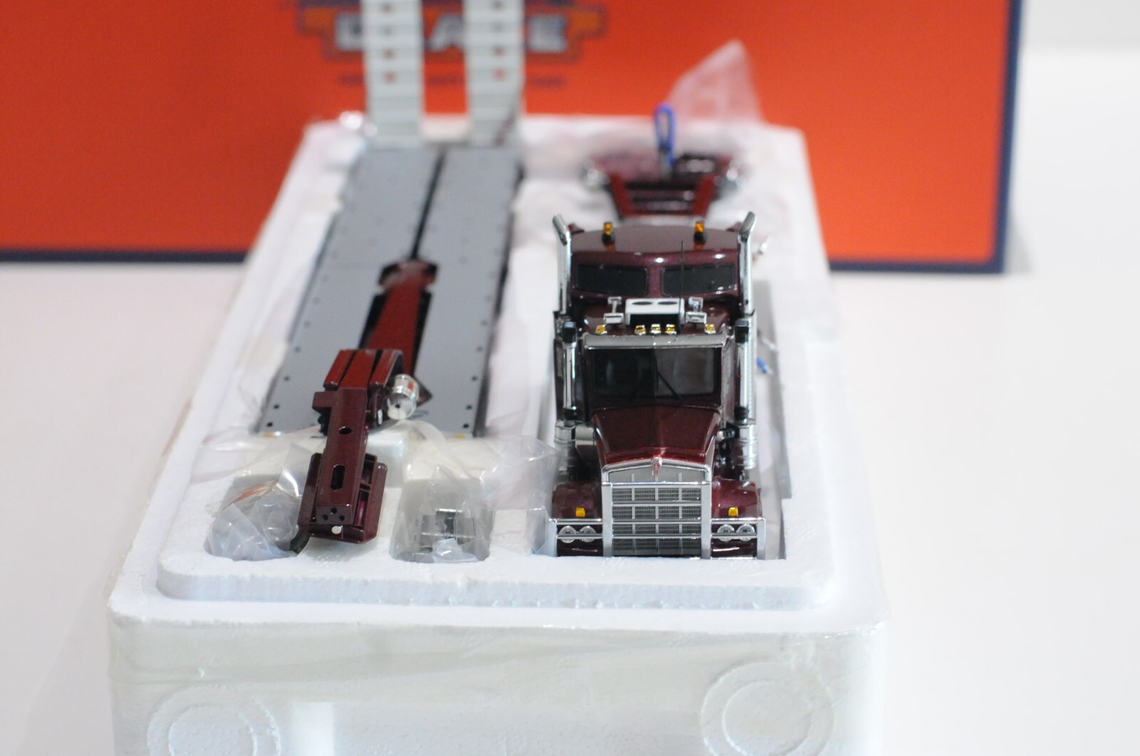 DRAKE 2X8 DOLLY AND 5X8 SWINGWING WITH KENWORTH C509 PRIME MOVER SCALE ...