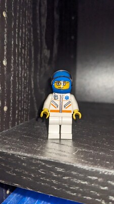 Lego Minifigure - cty0081, Doctor with EMT Star of Life Emblem, Blue ...