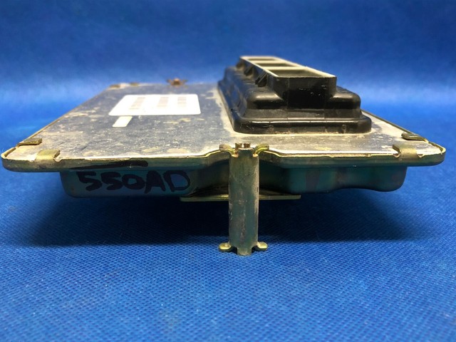 01 Dodge RAM Pickup Truck 5.9 V8 at ECM ECU Engine Computer PCM ...