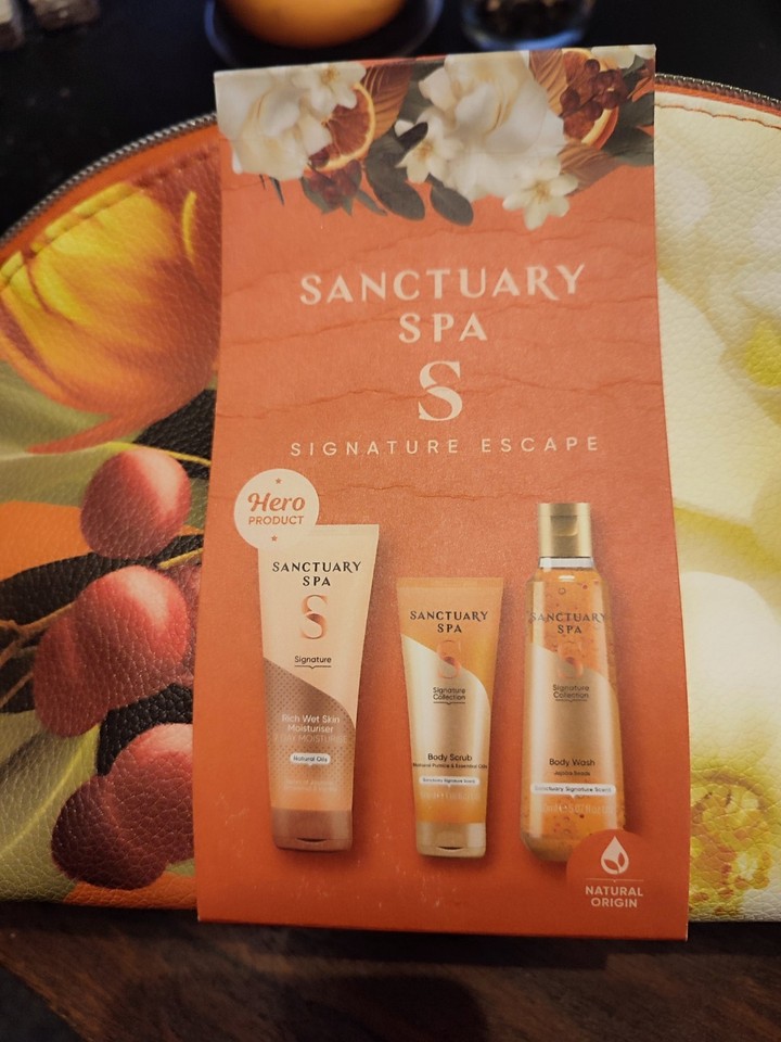 Sanctuary Spa Signature Escape Gift Set Inc Cosmetic/Wash bag BRAND NEW ...