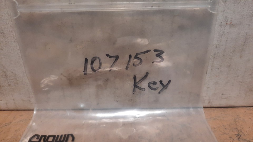 CROWN #107153 IGNITION KEY M144 | eBay