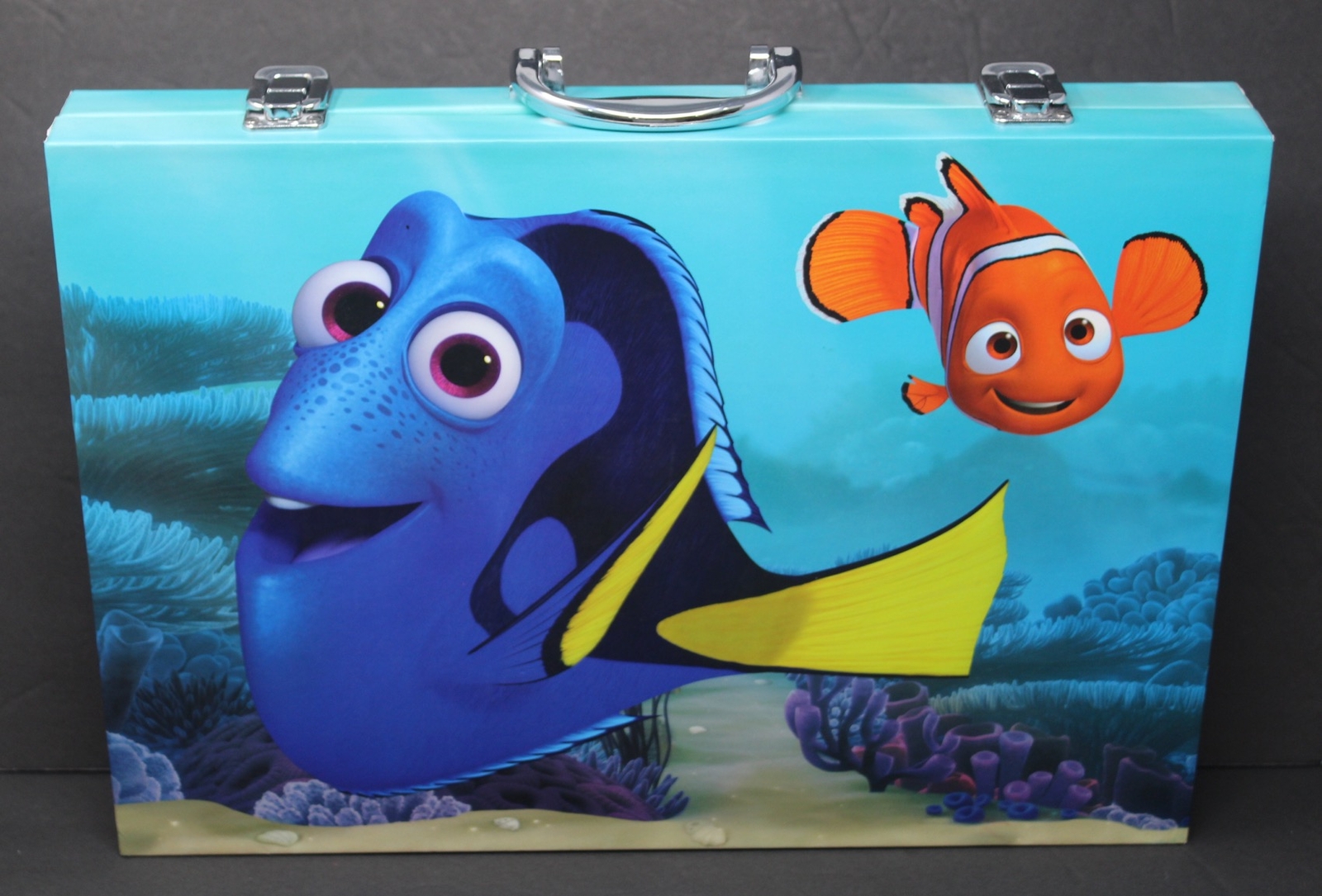 Crayola Finding Nemo Finding Dory Art Supplies Carrying Case for ...