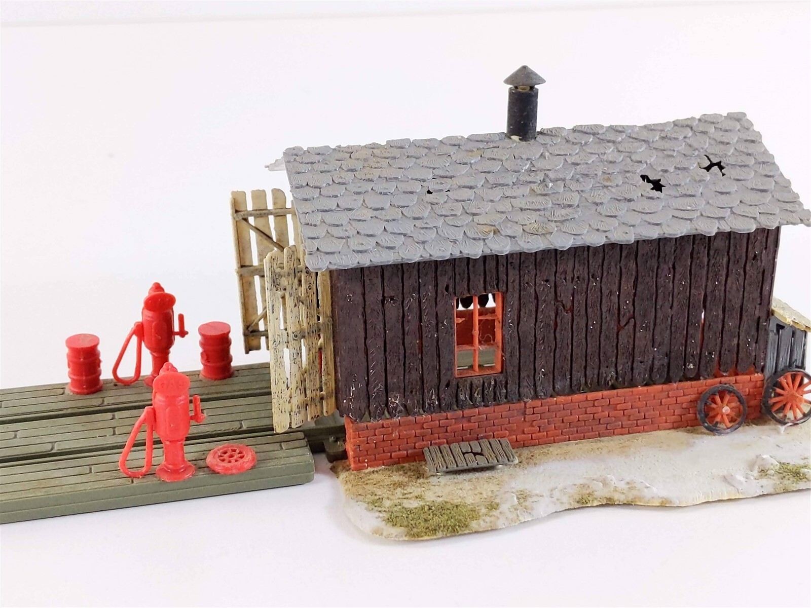 TYCO 7775 Trackside Maintenance Shed Storage Transformer HO Scale ...