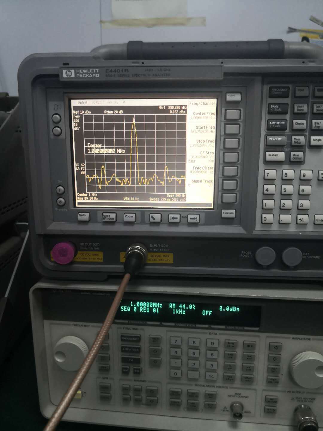 KEYSIGHT HP Agilent 8648B Signal Generator Frequency 9 kHz- 2 GHz | eBay