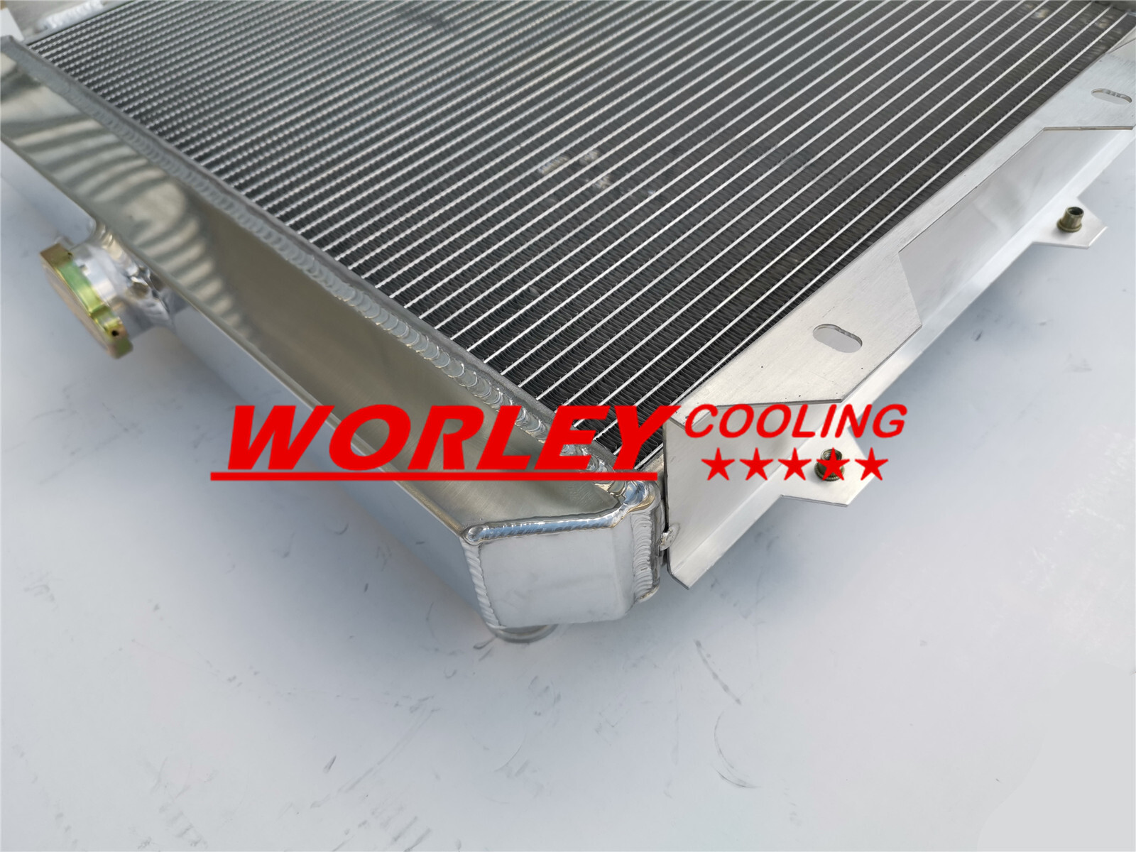 NSW-aluminum radiator for TOYOTA HILUX RN105 RN106 RN110 RN130 22R 2.4L ...