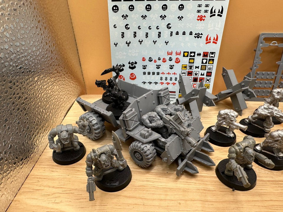40k Gorkamorka Ork Army Warhammer Games Workshop Orc OOP Digganob Mob ...