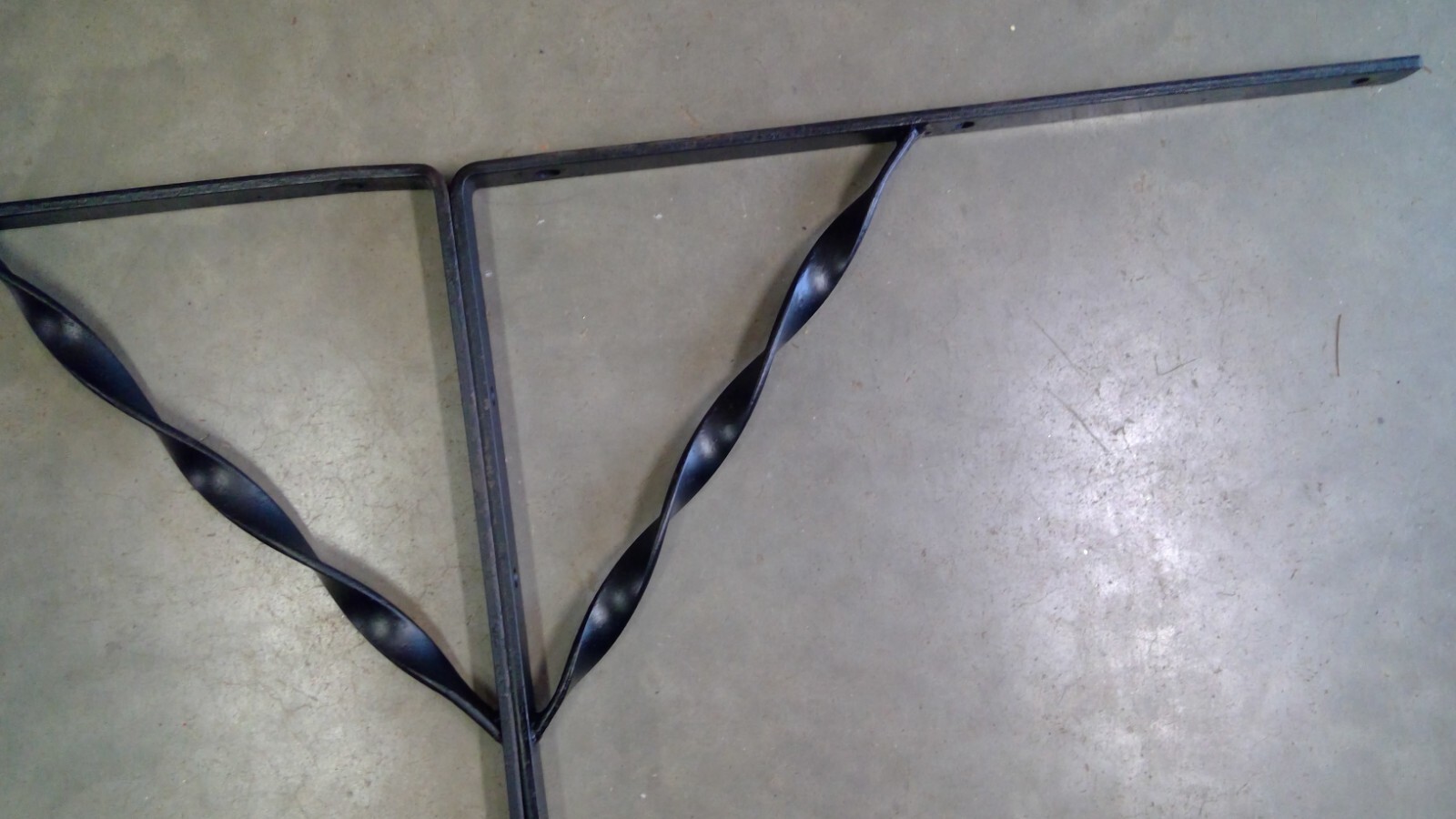18" Wrought Iron Heavy Duty Shelf Brackets Twisted Triangle Support | eBay
