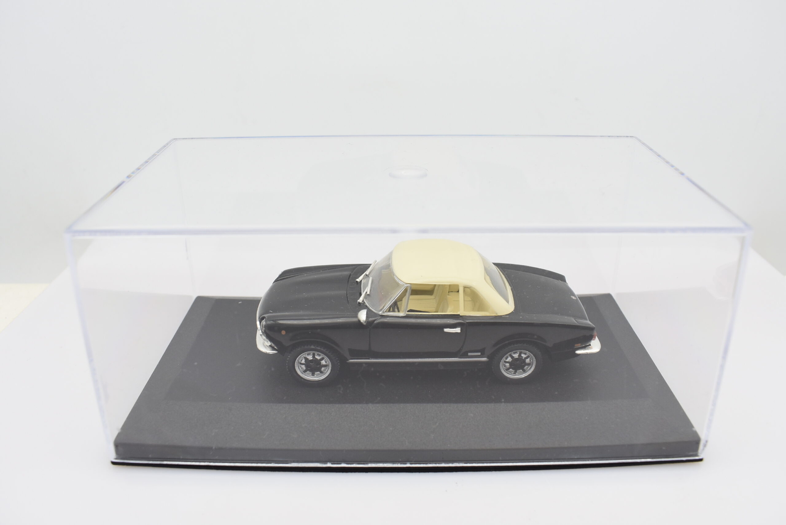 Model Car Scale 1:43 Fiat 124 Sport Spider diecast vehicles For ...