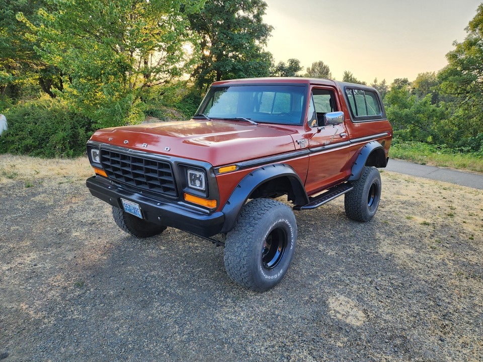1978-1979 Ford Bronco Dimpled Running Side Steps Left | Unfinished | 52 ...
