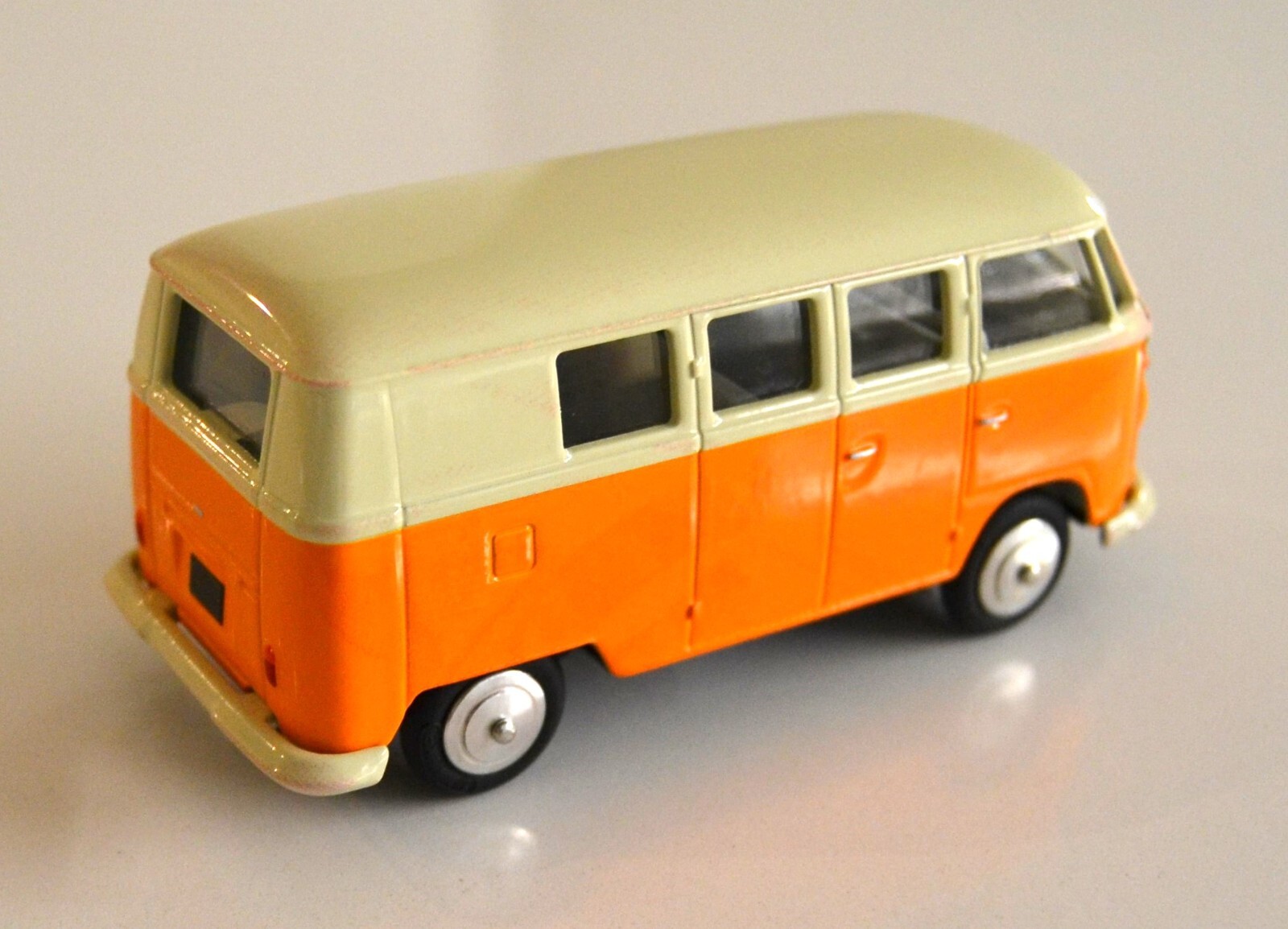 Minialuxe E: 1/43. Volkswagen Combi T1 1955 minibus. Réf. K100_1SE. SL ...