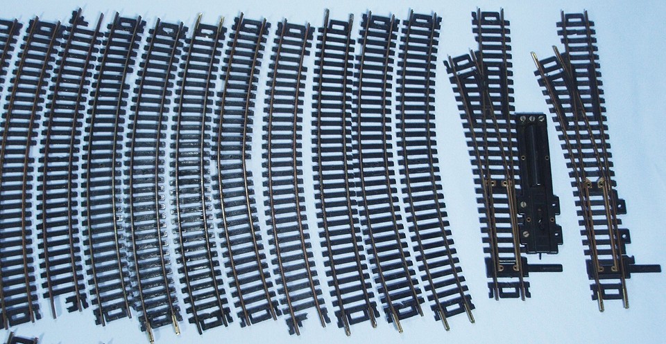 60 Piece Lot Mixed HO Train Track, Atlas Snap Track, As Is | eBay