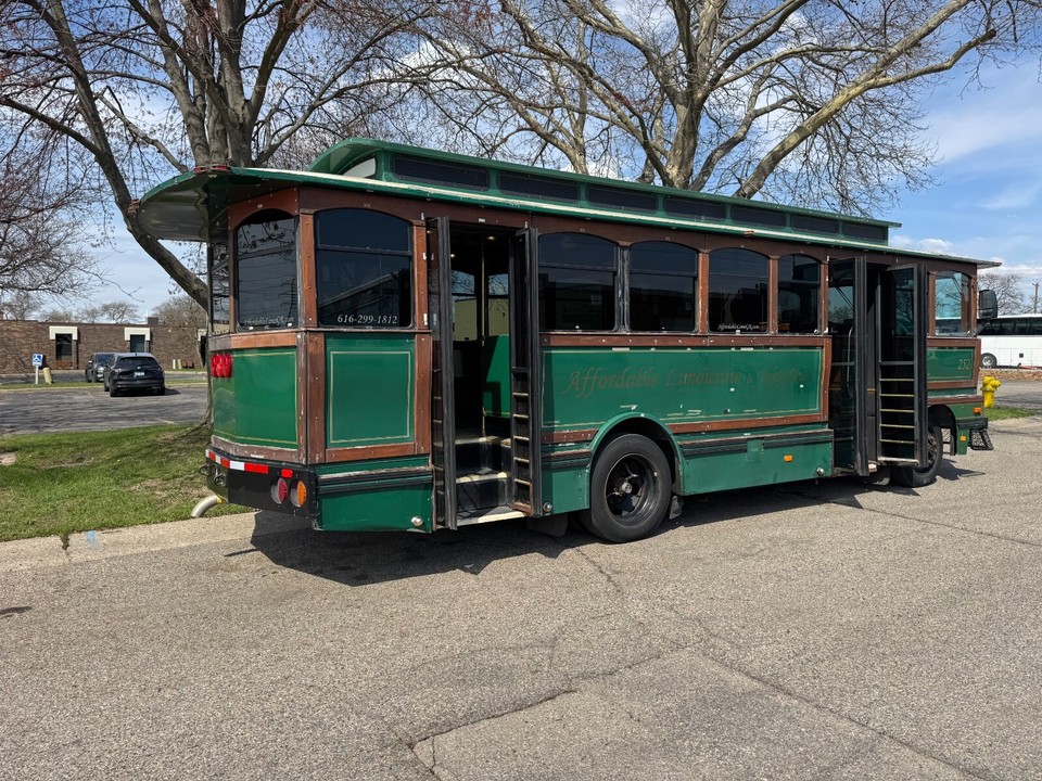 1998 Chance Trolley, 25 passenger w/bar area, Cummins diesel! | eBay