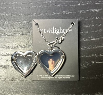 Twilight Saga Blind Box Heart Locket Necklace With Charm - Alice Cullen ...