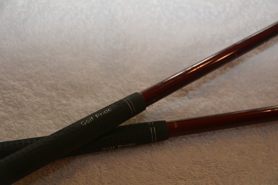 (# 21) LADY'S RIGHT-HANDED GOLDEN BEAR XS TECH 5 AND 6 IRONS | eBay