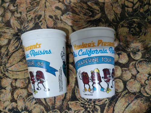 Lot 2 Vintage Hardee’s California Raisins Grapevine Tour ‘88 Plastic ...