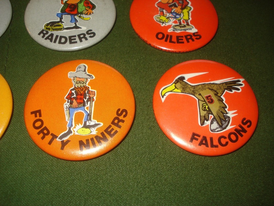 VINTAGE 1972 NFL TEAM PINBACK LOGO BUTTONS 18 DIFFERENT TEAMS 2.5 ...