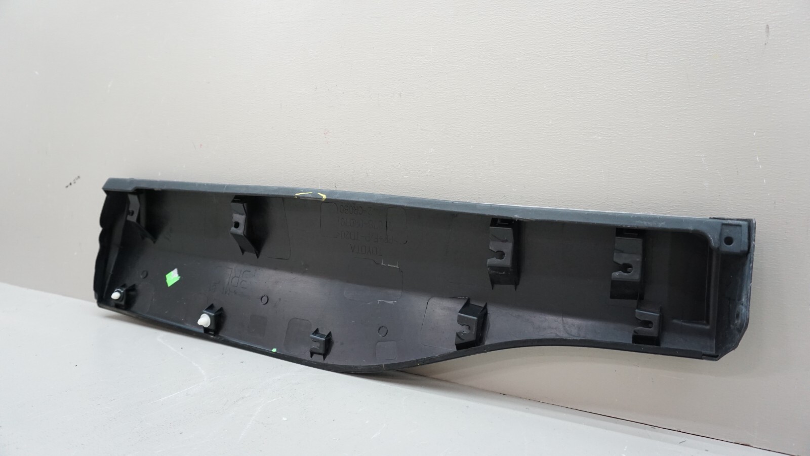 2019-2022 TOYOTA RAV4 REAR LEFT DOOR DRIVERS SIDE DOOR TRIM MOLDING ...