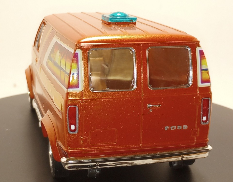 Built 1/25 Scale AMT Ford Van. | eBay