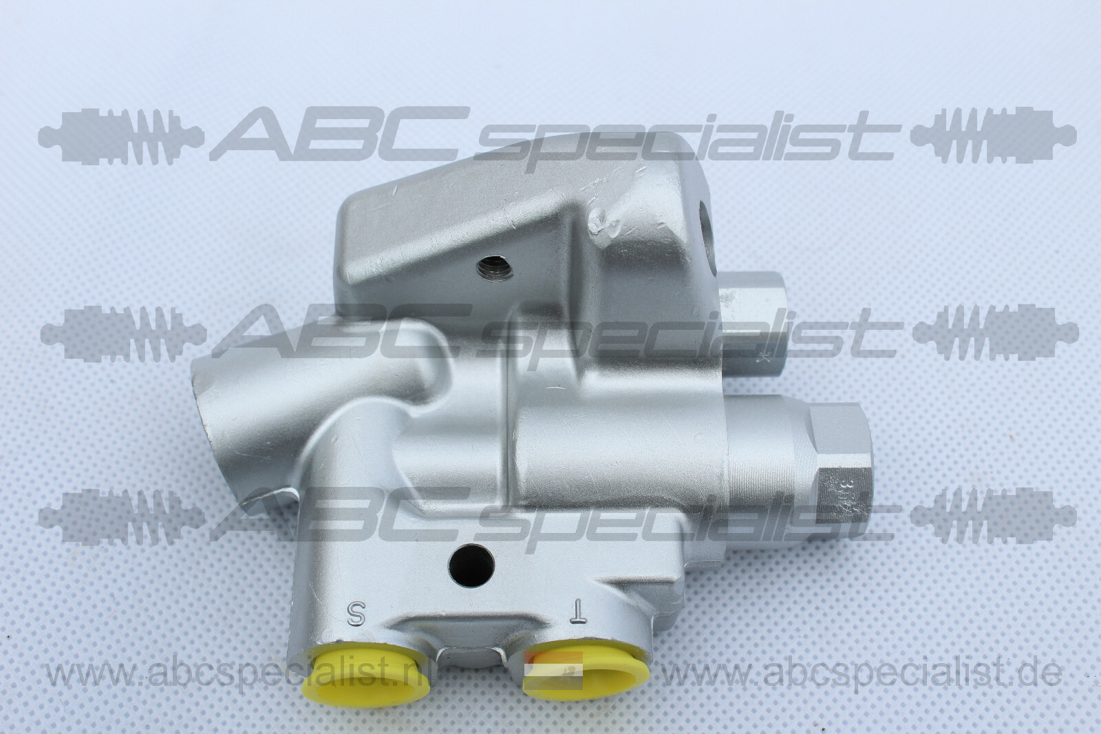 Valve Manifold Self Leveling MERCEDES R230 SL 230 A2203200558 for sale ...