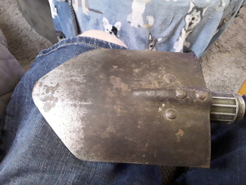 US Wood 1945 Military Foldable Trench Shovel / Vintage Military Hand ...