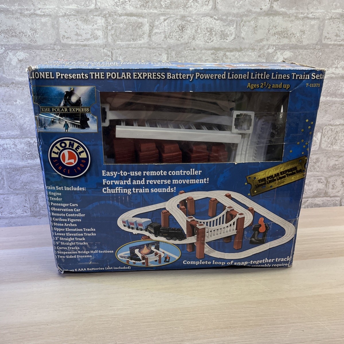 How Big Is Lionel Little Lines Polar Express Train Set