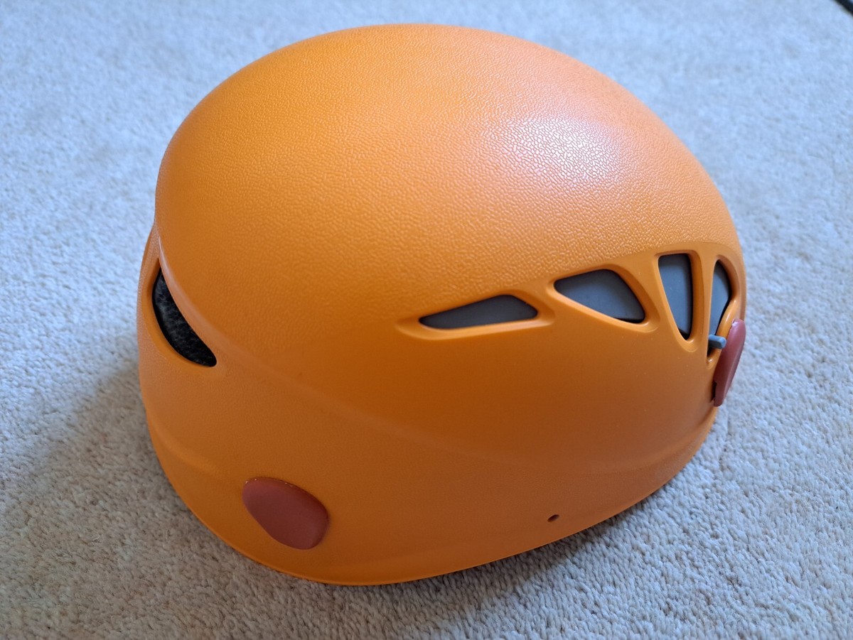 Petzl Elios Climbing My Favourite Climbing Helmet: The Petzl Meteor