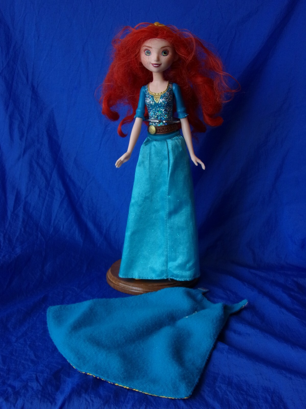 Disney BRAVE Merida 10.5" Doll with Dress Cape and Shoes HTF Version | eBay