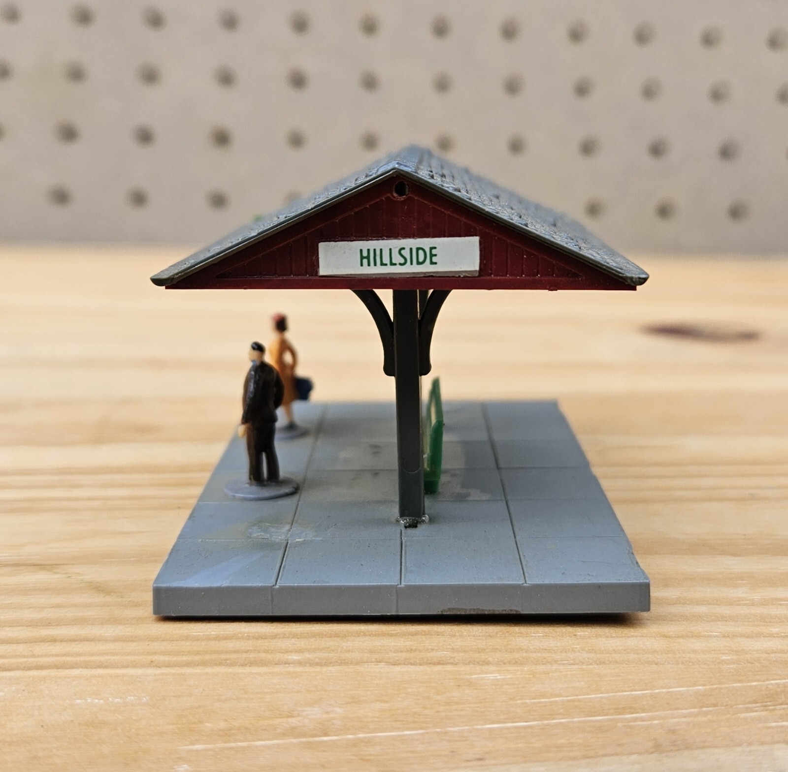 Vintage HO Scale Platform Station Hillside Railroad Layout Structure ...