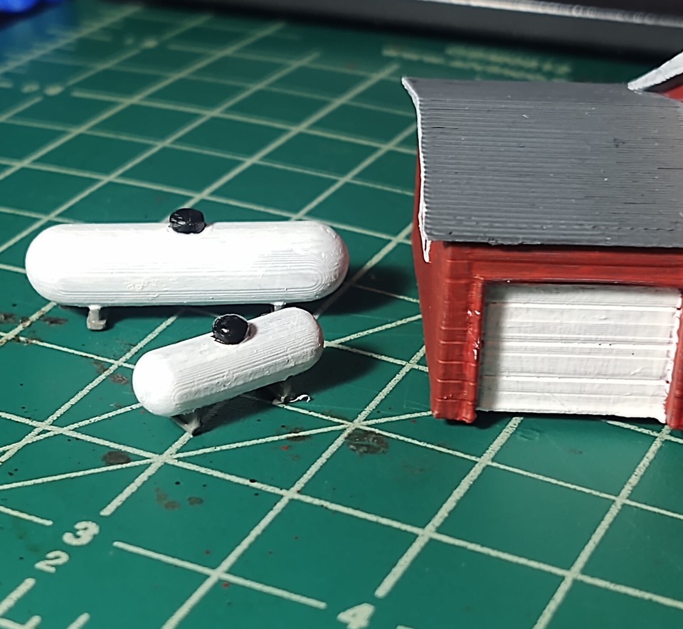 Set of 11 N-scale Propane tank | eBay