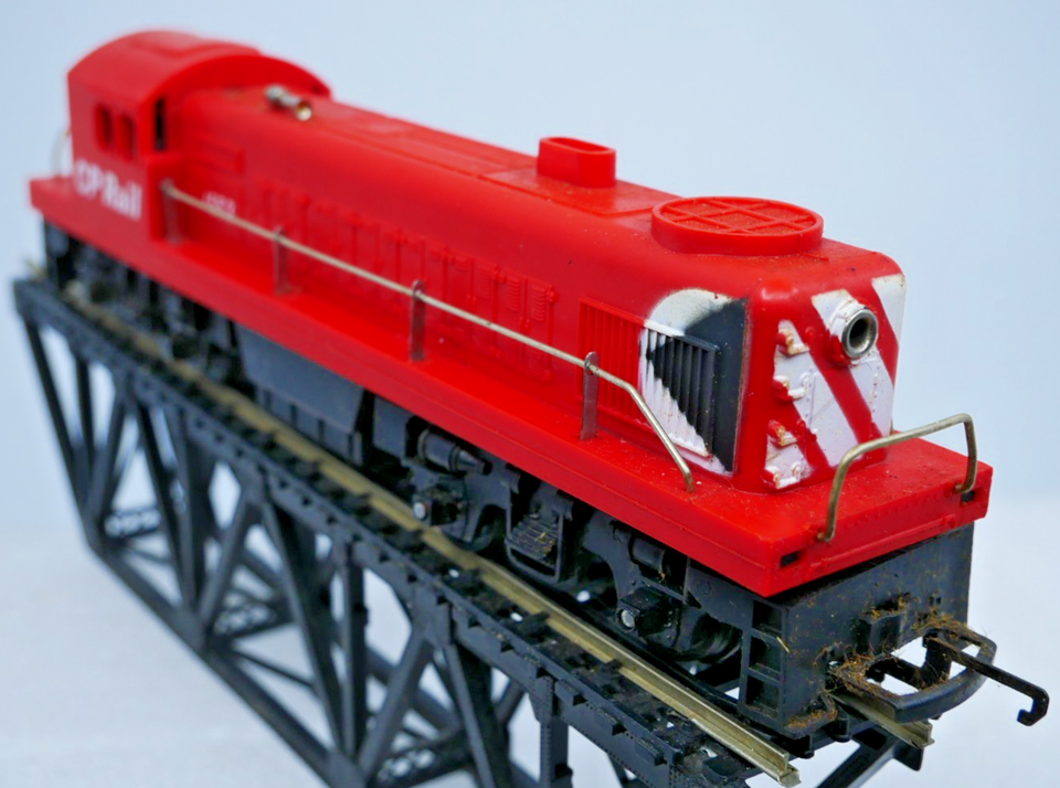 Tri-ang R.1553 HO OO Canadian Pacific CP Rail 1553 RS-2 Diesel Loco ...