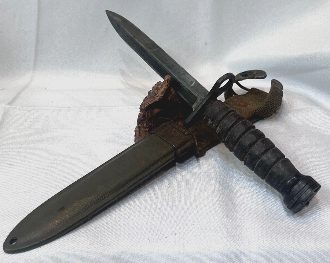 WW2 Fighting Knife Bayonet W/ Mismatched Scabbard Stacked Leather ...