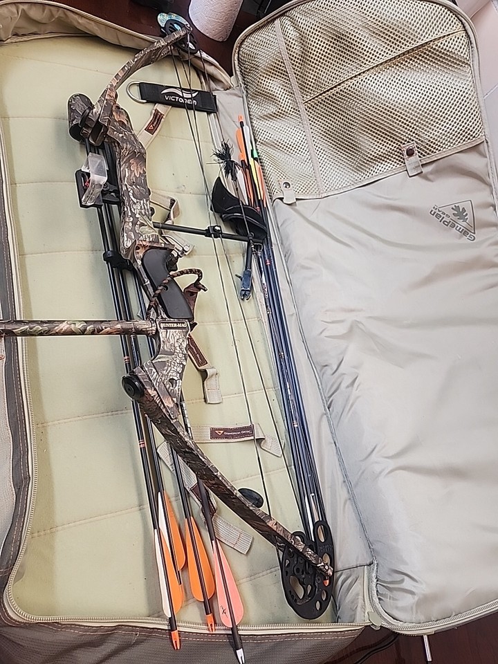 RH Parker Hunter Mag Compound Bow & Lots Of Extras Arrows Bow Case ...