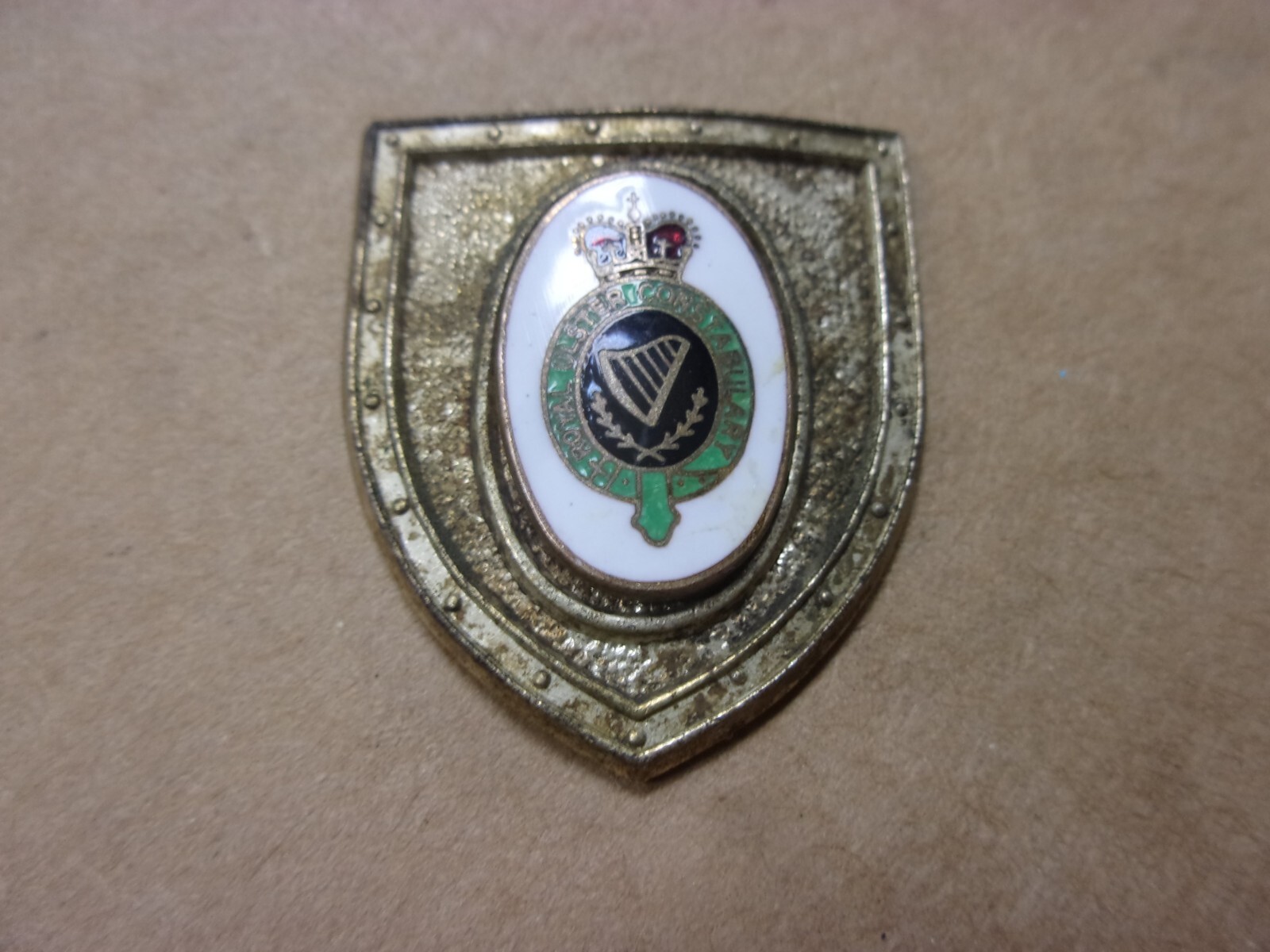 Northern Ireland RUC Royal Ulster Constabulary Irish Police Crest Pin ...