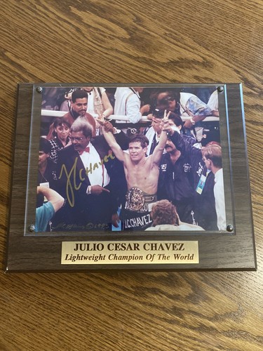 julio cesar chavez autograph Photo In Plaque | eBay