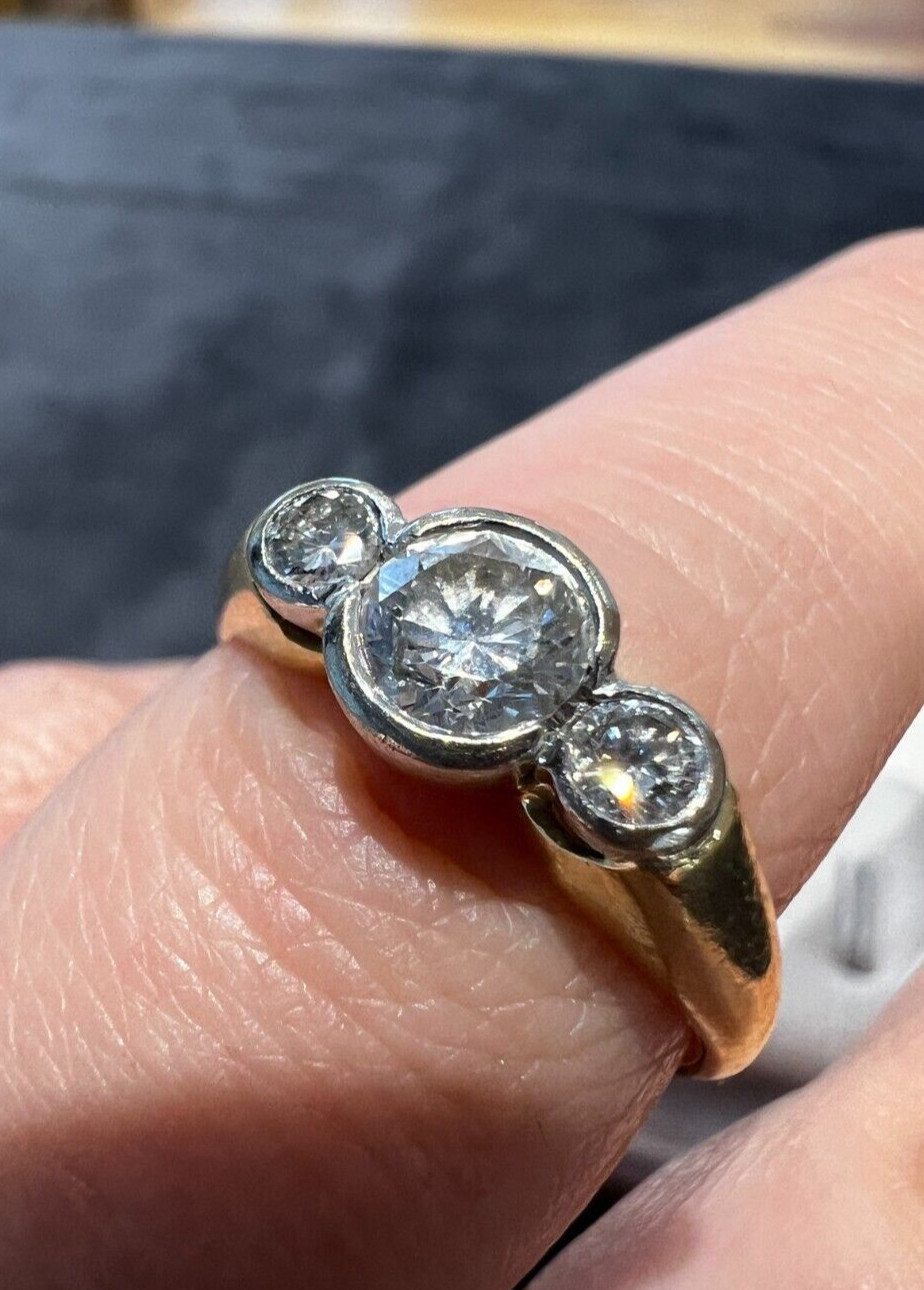18ct Gold Diamond Trilogy Ring - Gem