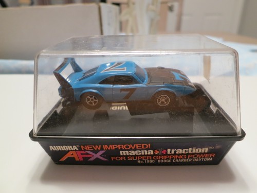 AFX AURORA HO DODGE DAYTONA W/ CASE +BOOK NICE VINTAGE RUNNING BATTERY ...