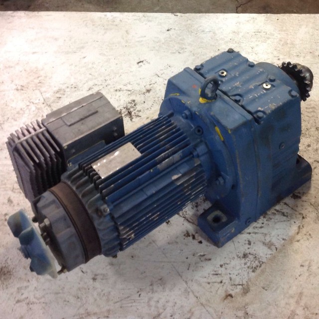 SEW-EURODRIVE 63.68 1 Ratio Reducer W/ Motor R87 Dv100l4/bmg for sale ...
