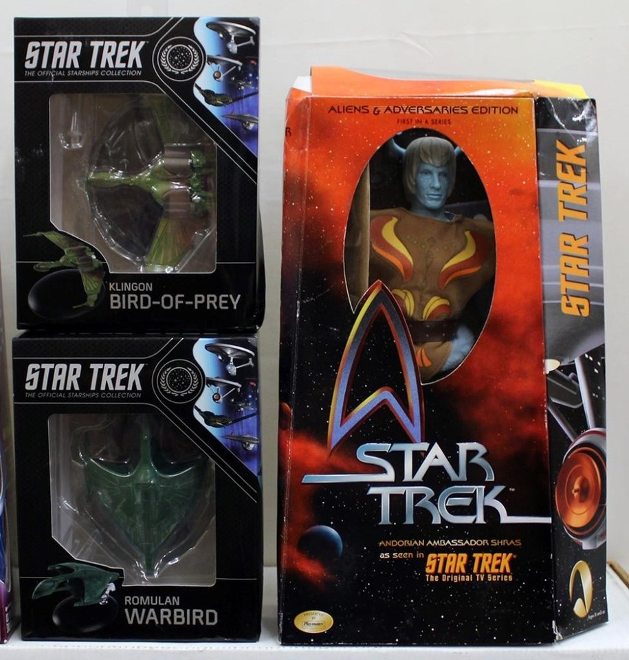 Star Trek Lot of 33: Mr. Spock, Starfleet Type 2 Phaser, Pavel Chekov ...