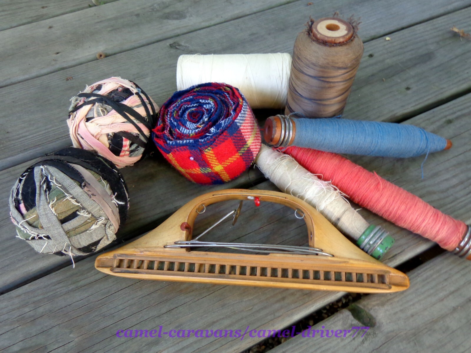 Lot of 9 VINTAGE Wooden SHUTTLE Bobbin TEXTILE Wool Fabric THREAD Spool ...