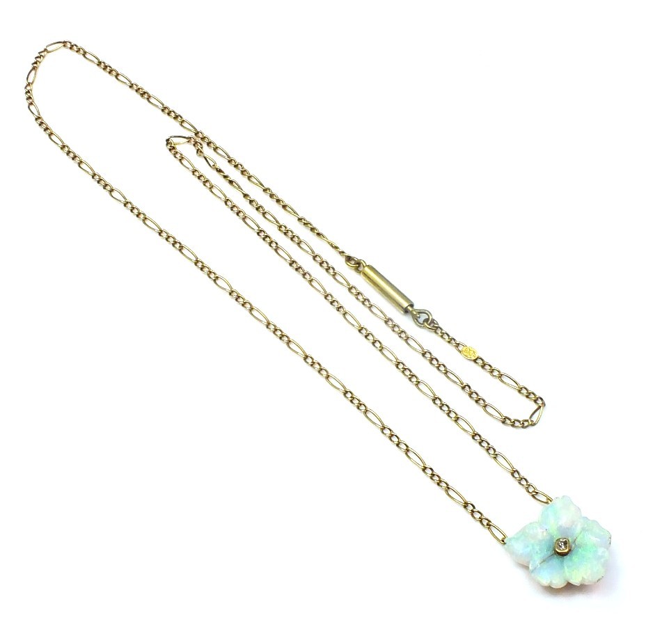 .750 18ct YELLOW GOLD 0.03CT OLD DIAMOND & OPAL Flower Necklace, 3.18g ...