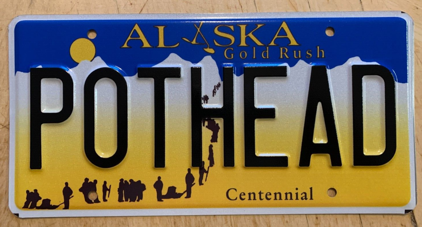 ALASKA GRAPHIC VANITY LICENSE PLATE " POT HEAD " 420 STONED STONER WEED ...