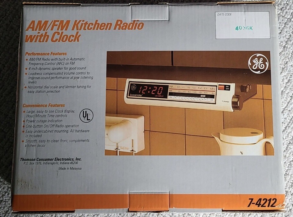NEW Vintage GE Spacemaker UNDER CABINET Kitchen AM/FM RADIO w/ Clock 7 ...
