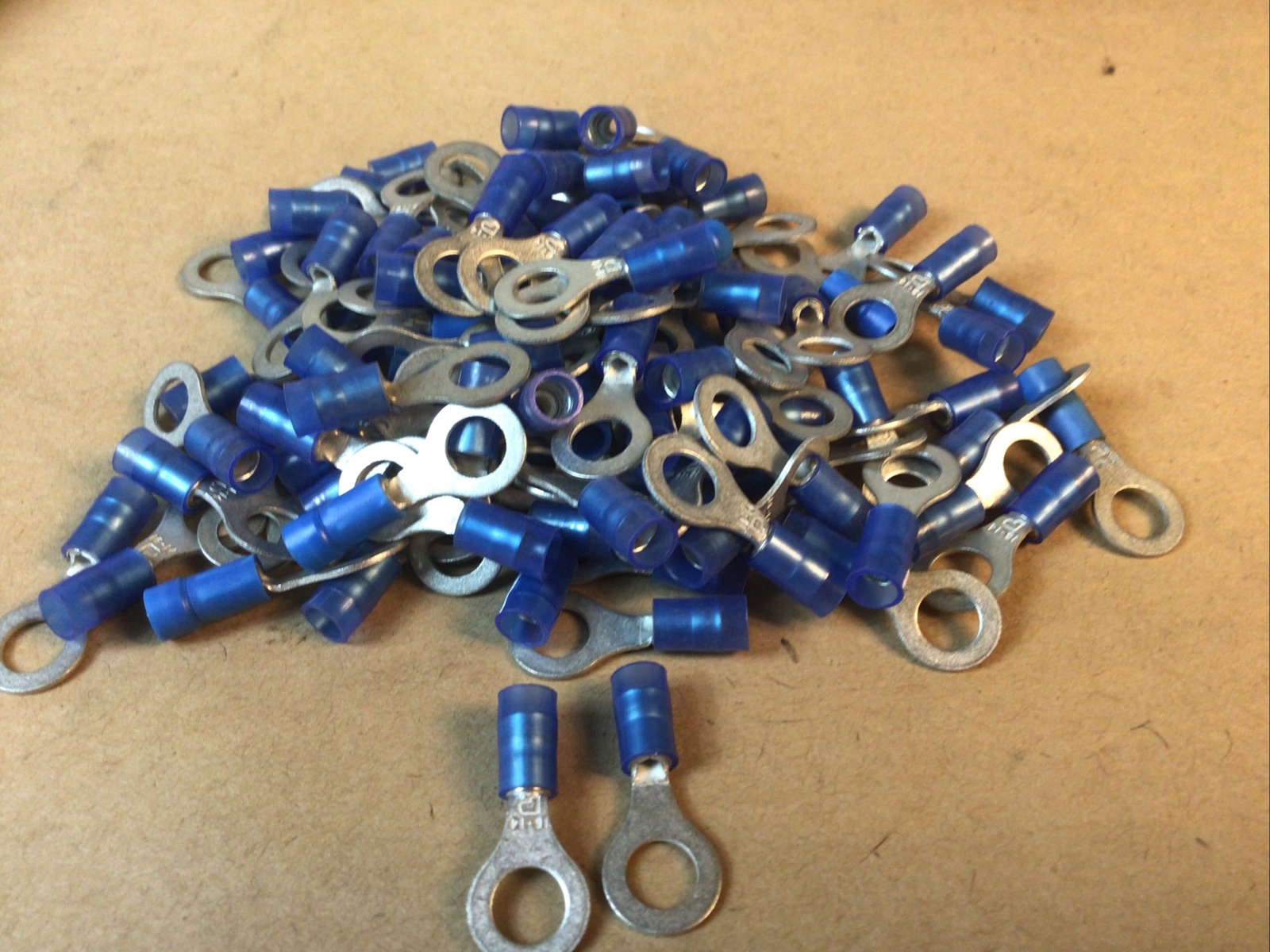 100 Pieces Panduit PV14-14R-M 1/4" Stud Blue Ring Terminals 16-14AWG | eBay