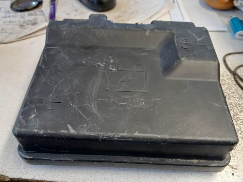 Interior 2003 2006 Chevy Express Fuse Box Lid Cover 2500 3500 2004 2005 ...