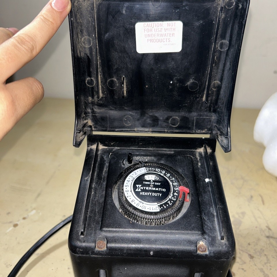 Intermatic Malibu Outdoor 200 Watt Power Pack Transformer w Auto Timer ...